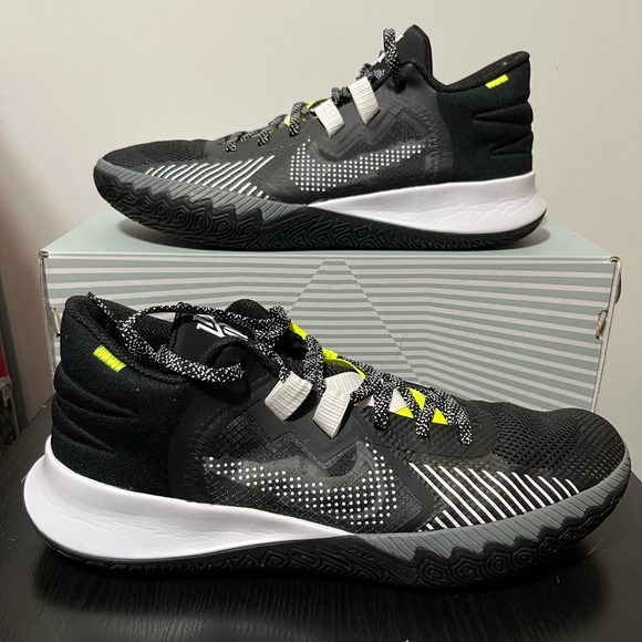 Nike | Shoes | Nike Mens Kyrie Flytrap V Black White Basketball Shoes ...
